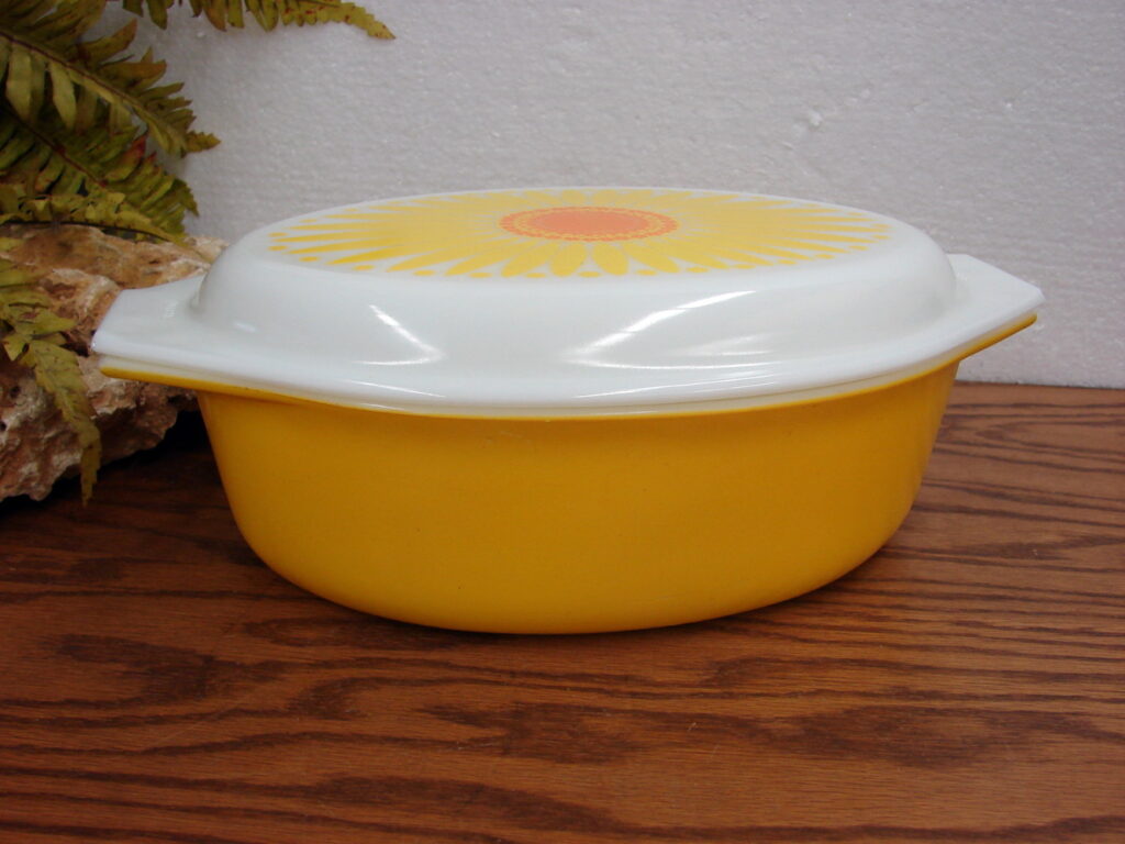 Vintage PYREX Bright Orange Yellow Daisy Sunflower Lid on Oval ...