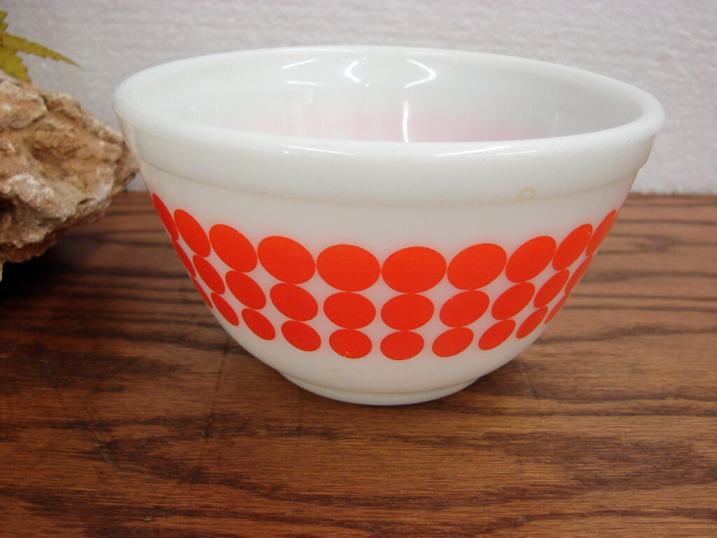 Vintage PYREX Orange Dot 401 Round Mixing Bowl - Moose-R-Us.Com ...