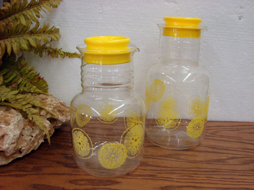 Vintage PYREX Lemon Carafe #3515 #3520 Lemon-aid Carafe w/ Lid - Moose ...