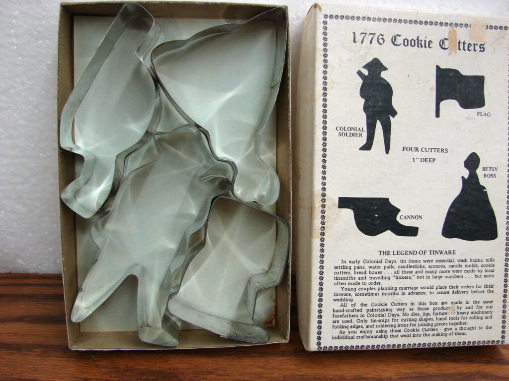 Vintage Tinware 1776 Metal Cookie Cutter Shapes USA Flag Betsy Ross ...