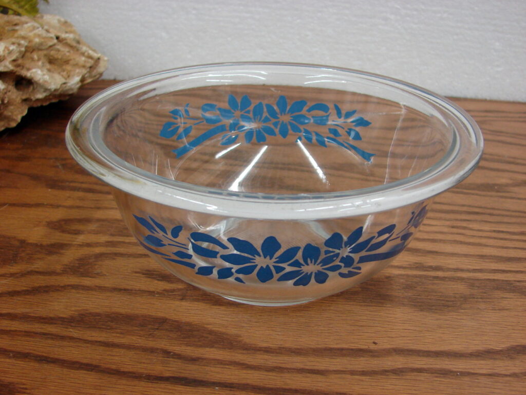 Vintage PYREX #322 Clear Blue Flowers Ribbon Round Mixing Bowl Set/2 ...