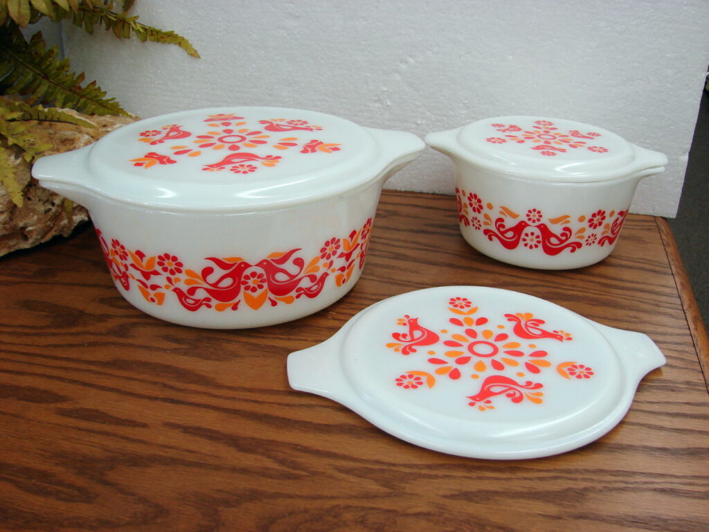 Vintage PYREX Friendship #474 Cinderella Round Casserole Opal Pattern ...