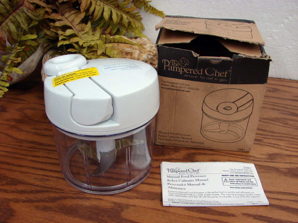 The Pampered Chef #2581 Manual Food Processor w/ Box - Moose-R-Us.Com ...
