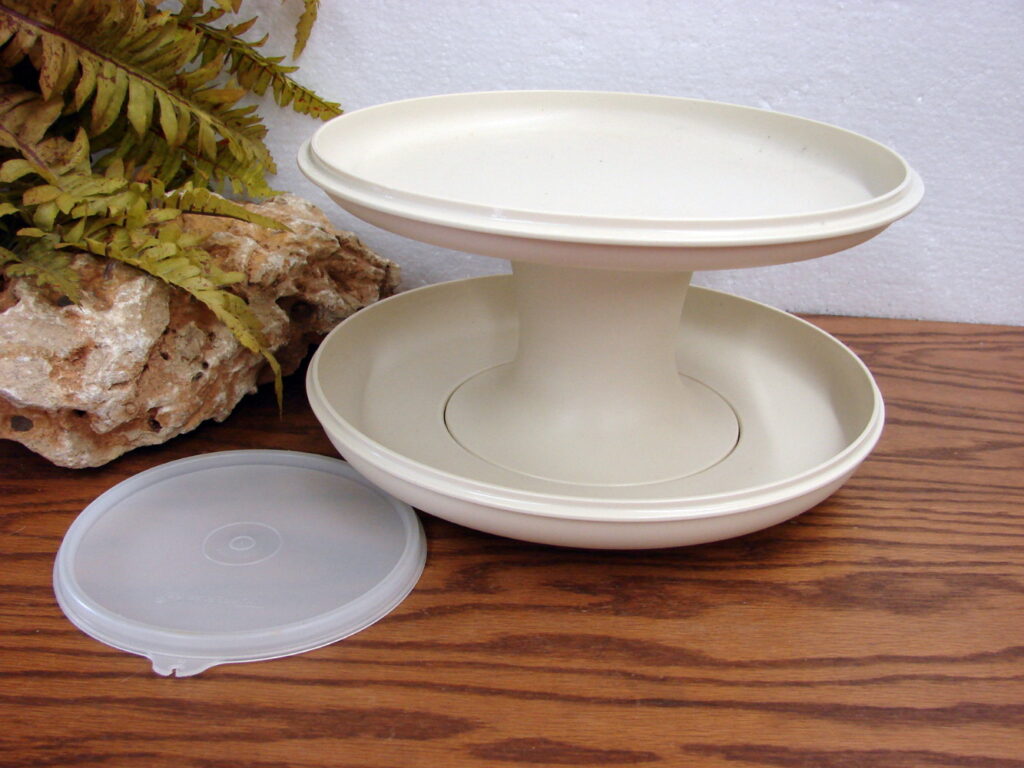 Tupperware Serve it All 2 Tier Pedestal Chip Dip Cake Pie Stand - Moose ...