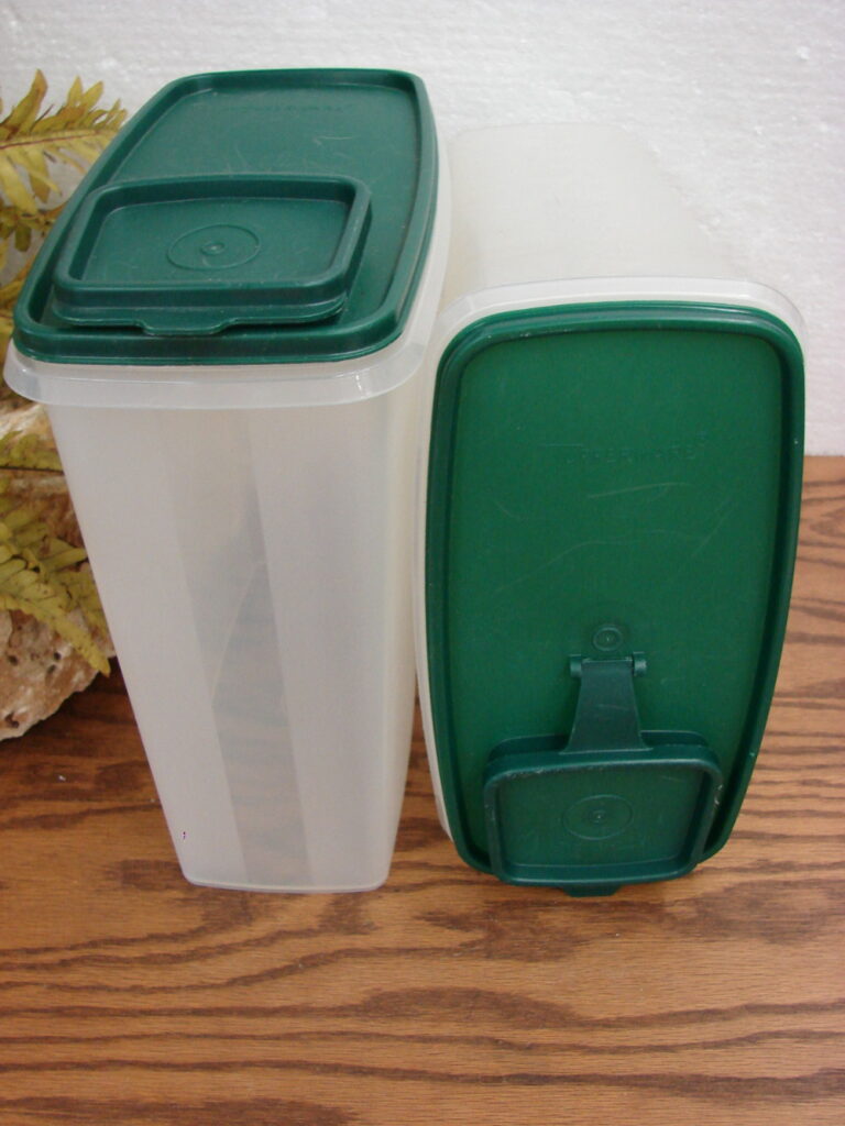 Tupperware Set/2 Cereal #1588 Keeper Forest Green Lids - Moose-R-Us.Com ...