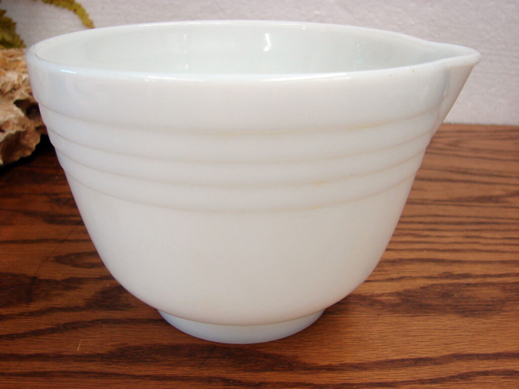 Vintage PYREX Hamilton Beach White Milk Glass Stand Mixing Bowl Spout ...