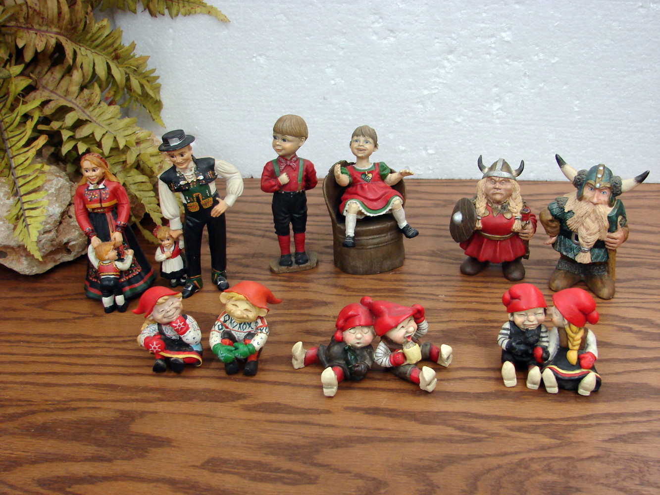 Set/2 Vintage Retired Candy Design Norway Figurine Carl Larsson Couple ...